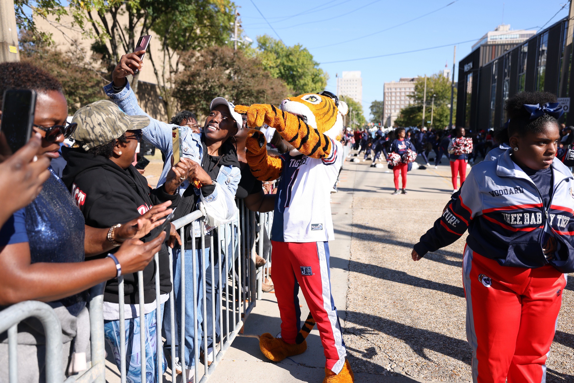“THEE Legacy Continues” with the 2023 homecoming parade – SOUTHERN LACED™